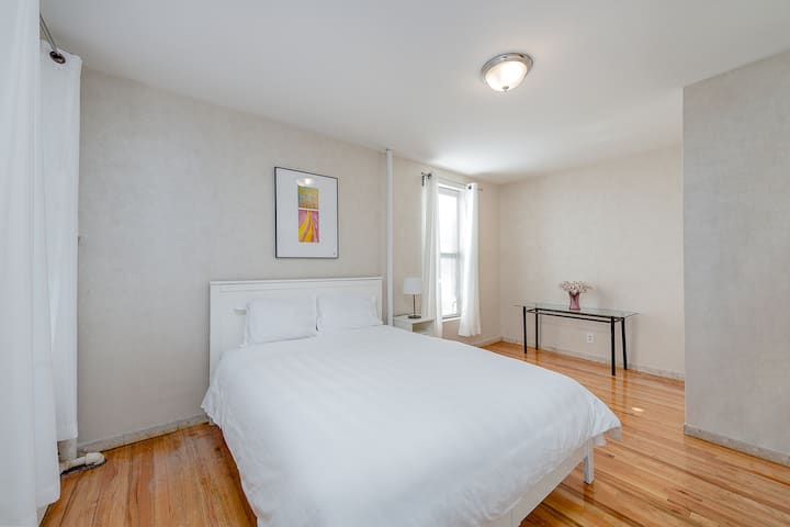Lovely And Clean Fully Furnished Apartment - New York City