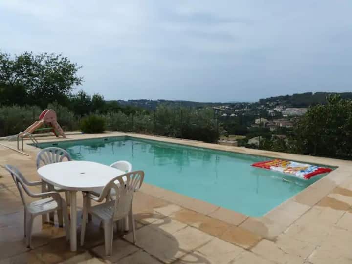 Chambre Chez L'habitant Avec Vue Sur Notre Village - La Motte