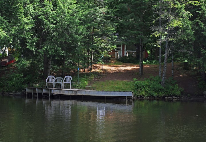 River-view Escape, Bracebridge, Muskoka
Sleeps 7 - Bracebridge