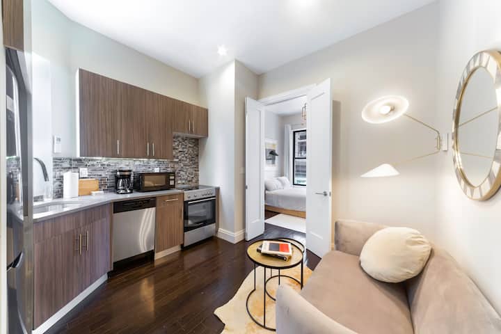 444 - 2 Bedroom Unit In Luxury Amenity Building - New York City