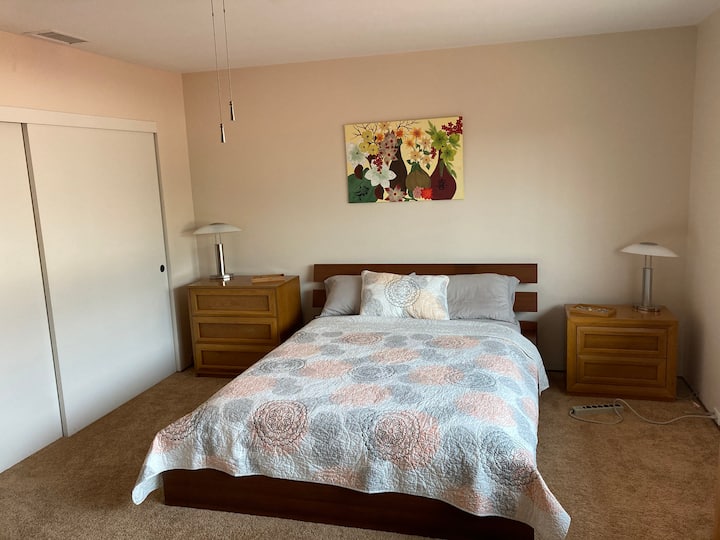 Super Location,  Beautiful Neighborhood - San Diego, CA