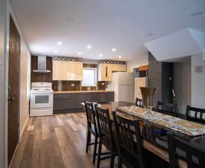 The Homestead Free Parking, Self Check In Sleeps 6 - Huntsville