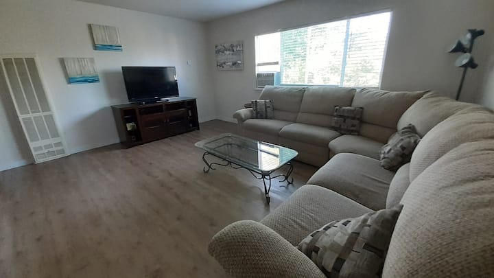 Downtown 2b/1ba Newly Renovated Apartment - Benicia State Recreation Area, Benicia