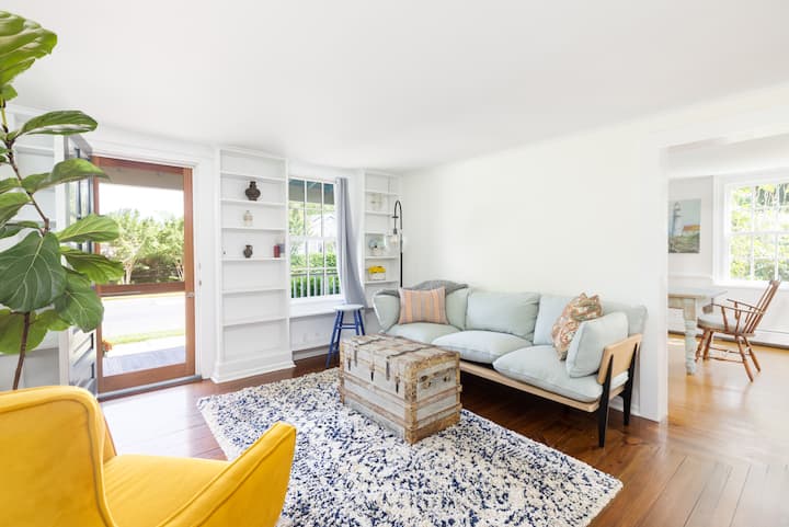 Beach Cottage In Greenport Village—walk To Beach - Greenport, NY