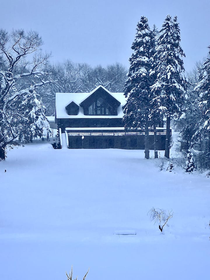 White Tail Lodge; Near Hayward And Snowy Trails! - Hayward, WI