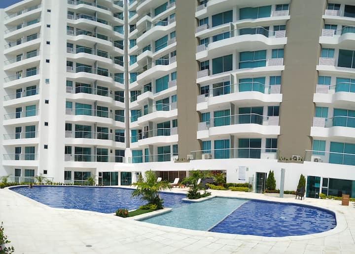 Moderno Apartamento En Rodadero Con Vista Al Mar - Santa Marta