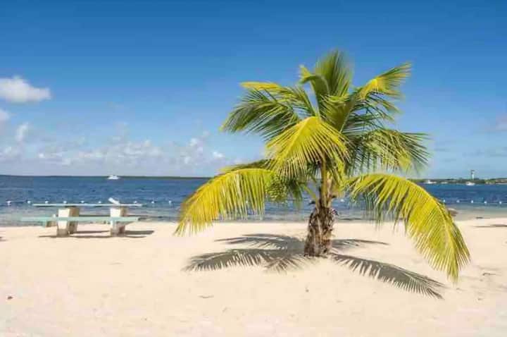 Cute And Cozy Cottage - Close To Dock And Beach! - Key Largo, FL