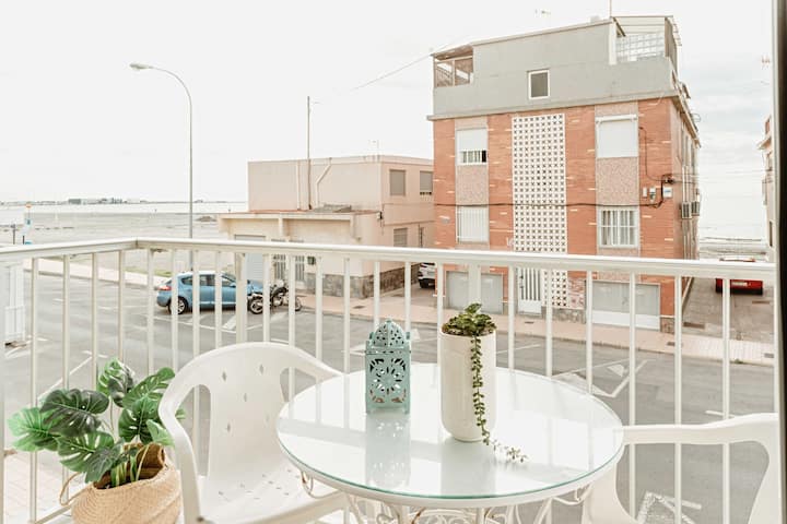 Apartamento Frente Al Mar, Familiar Y Acogedor. - Santa Pola