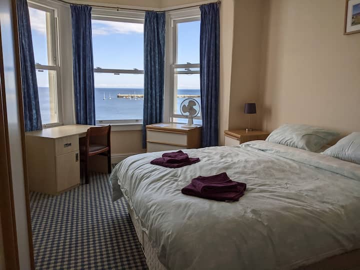 Ensuite Room With Sea View, Mallmore, Port St Mary - Isle of Man