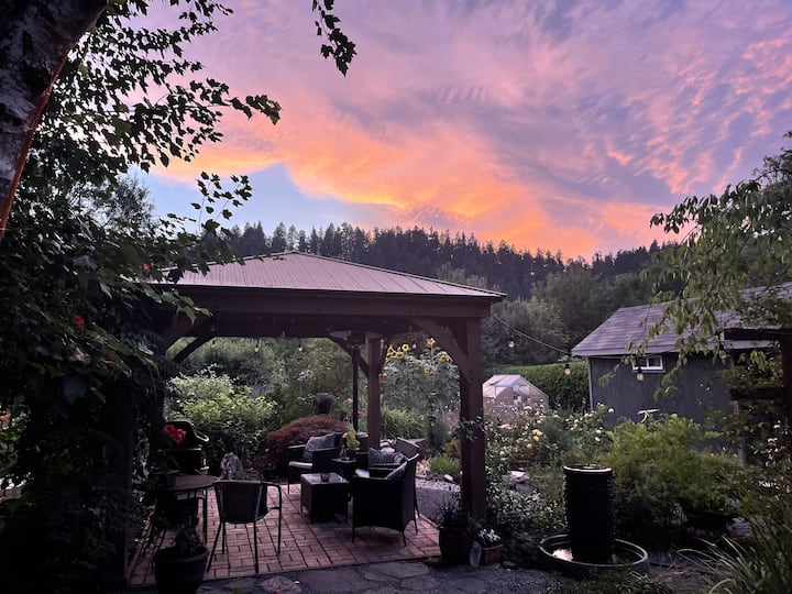 Charming Home W/beautiful Garden - Close To Uofo - ユージーン, OR