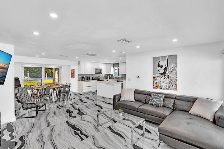 Waterfront Dream House Hollywood Hard Rock Airport - Dania Beach, FL