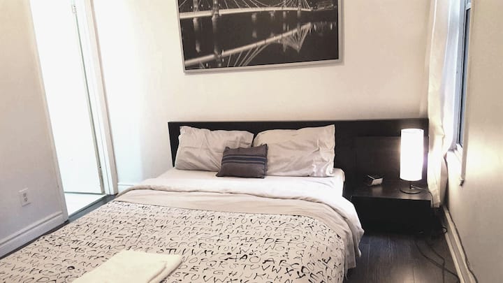 Furnished Downtown Studio Suite 2 - Toronto