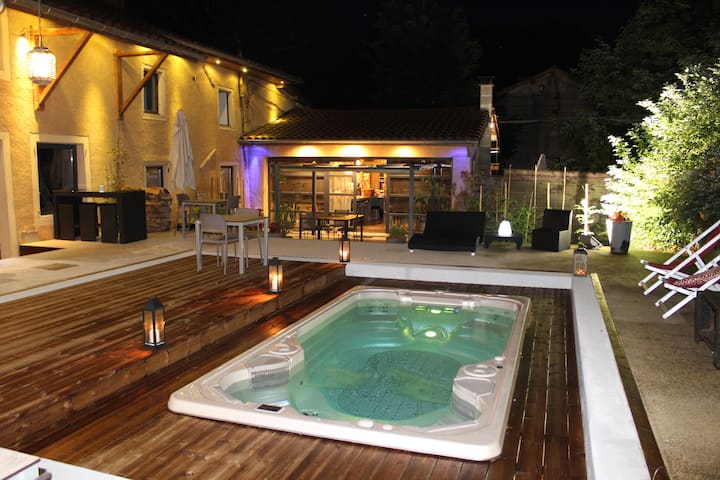 Gite Nature Grand Confort Jusqu'à 14 Pers. - Morestel