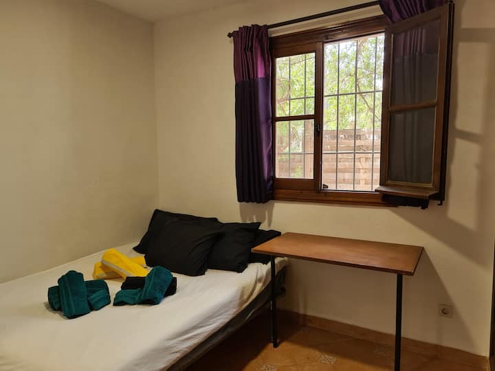 Double Room, En-suite, Pool, Villa In Marbella - Marbella