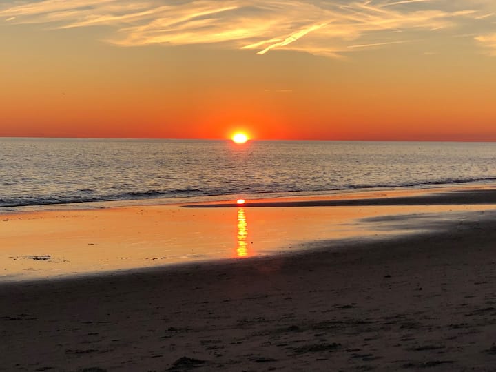 Linens Included/dog Friendly "Oak Island Oasis" - Oak Island, NC