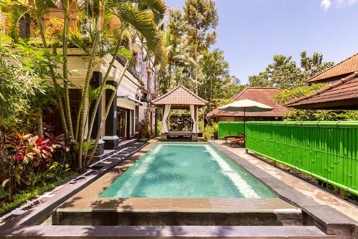 Villa Sakura~3br Shared Pool~magical Mini-resort! - Ubud
