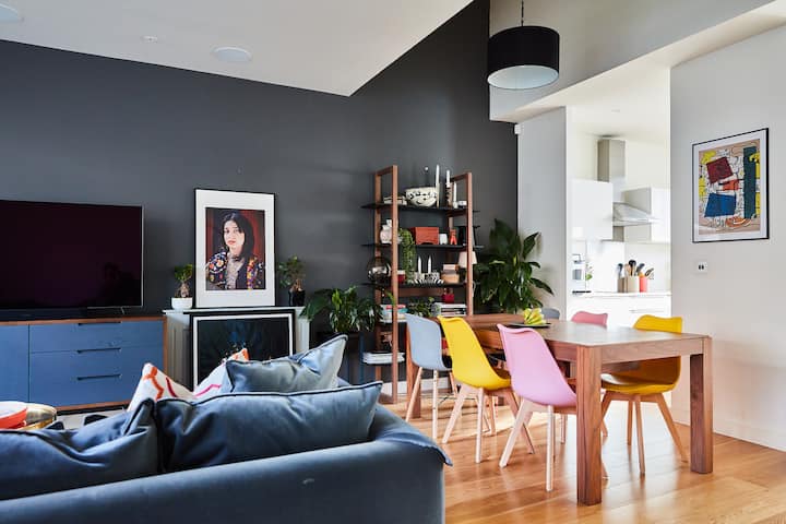 Bright & Spacious Flat 1 Minute From Tube - London