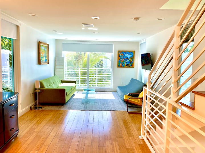 Presidential Suite With Private Rooftop - Miami Beach, FL