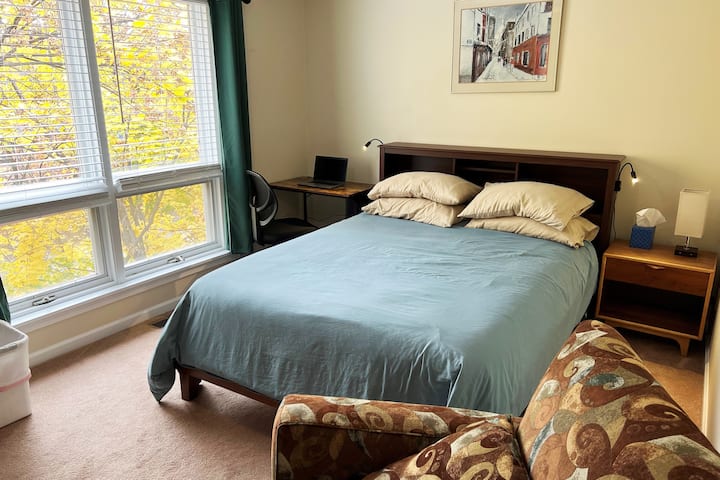 Shadyside Private Bed/bath, Office, Free Parking - Pittsburgh, PA