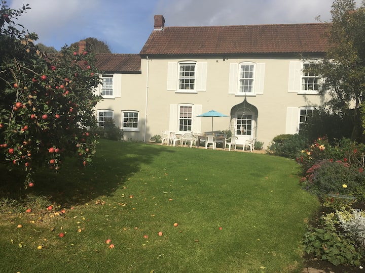 Old Somerset Rural Farmhouse With Private Spa. - Chew Valley Lake