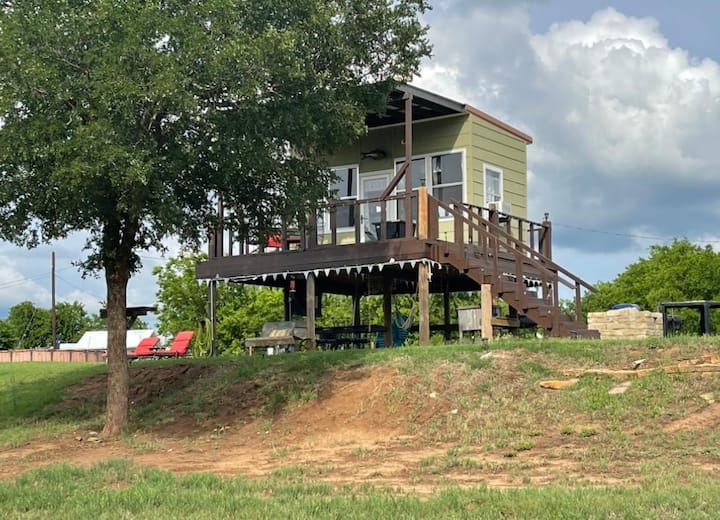 Romantic Riverside Hideaway Cabin Sleeps 2 - Possum Kingdom Lake, TX