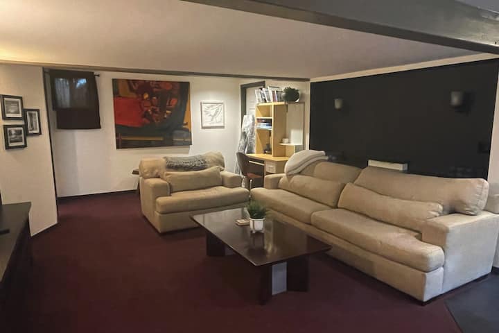 Ski Haus Downtown 2 Bedroom Kitchen Bath - Vancouver