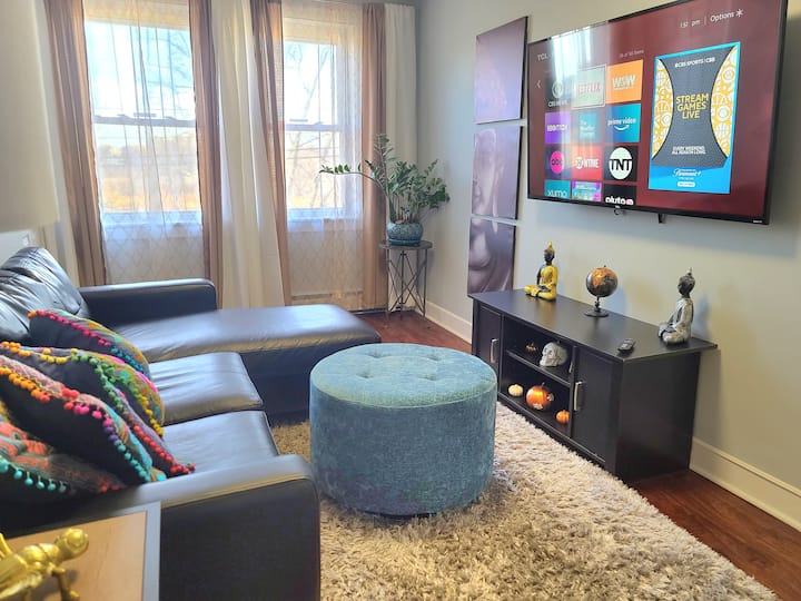 Free Parking & Utilities, Near Metro. 100% Private - Quincy, MA