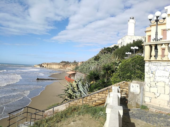 Incantevole Alloggio Con Parcheggio - Anzio