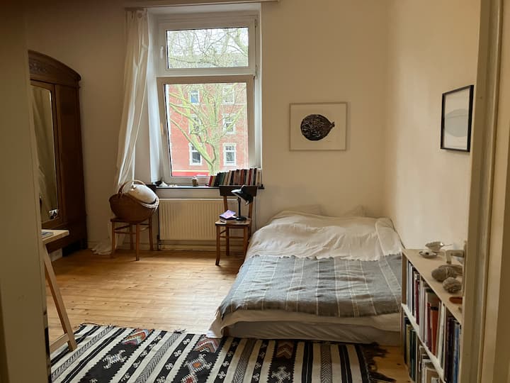 Schöne, Gemütliche Altbauwohnung - Düsseldorf