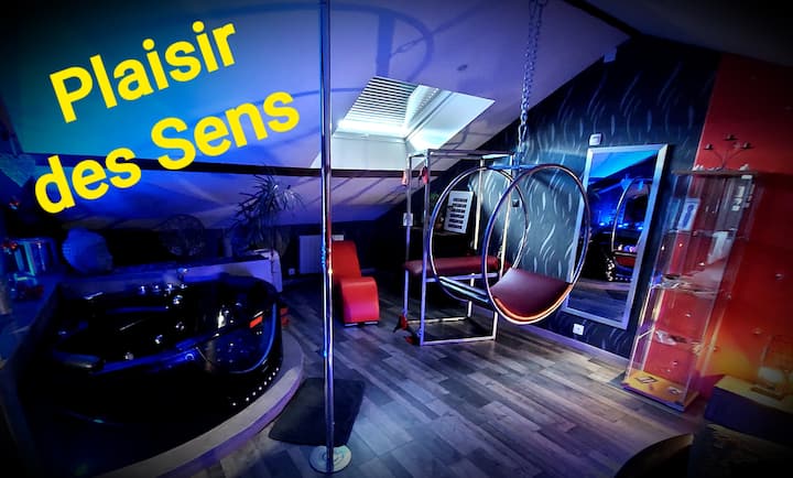 Plaisir Des Sens. Love Room Sensuelle Et Charme. - Roanne