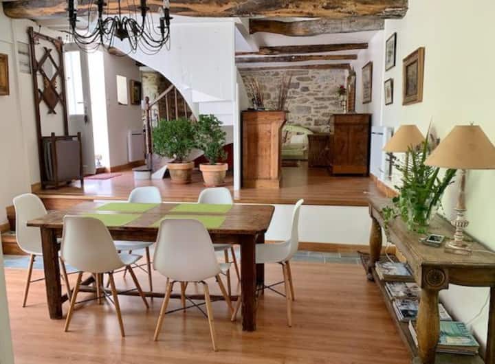Maison De Charme, Pensee Pour Les Vacances - Douarnenez