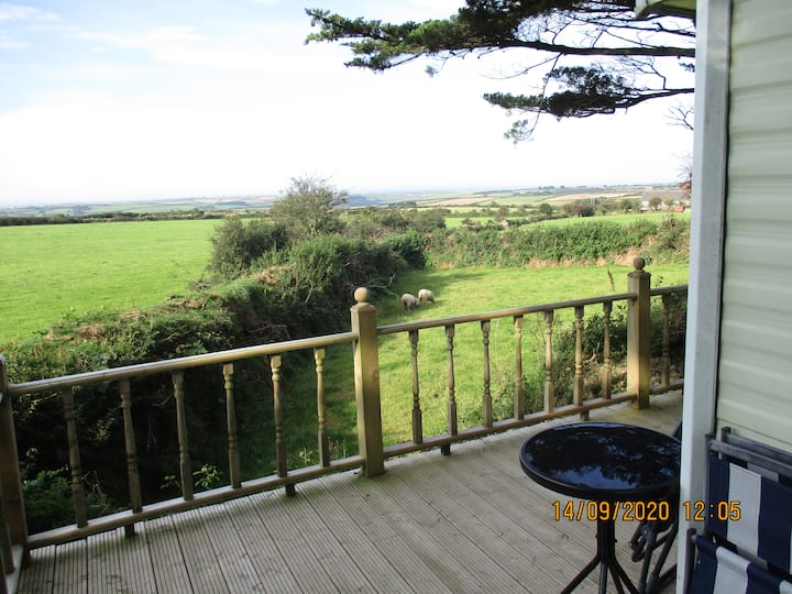 "Lobelia" Luxury Caravan In Peaceful Setting - Cornwall