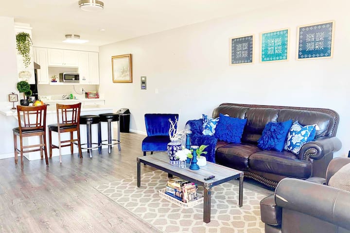 Budget Friendly Haven : Apt With All Essentials - Huntington Beach, CA