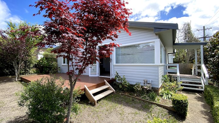 Cheerful Mountain Cottage, 'Lynette' - Katoomba