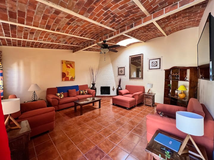 Casa Mateo - In The Heart Of Ajijic Village - Ajijic