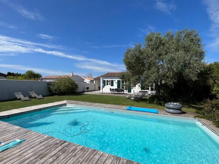 Piscine, Lumière Et Confort Dans Un Quartier Calme - Île de Ré