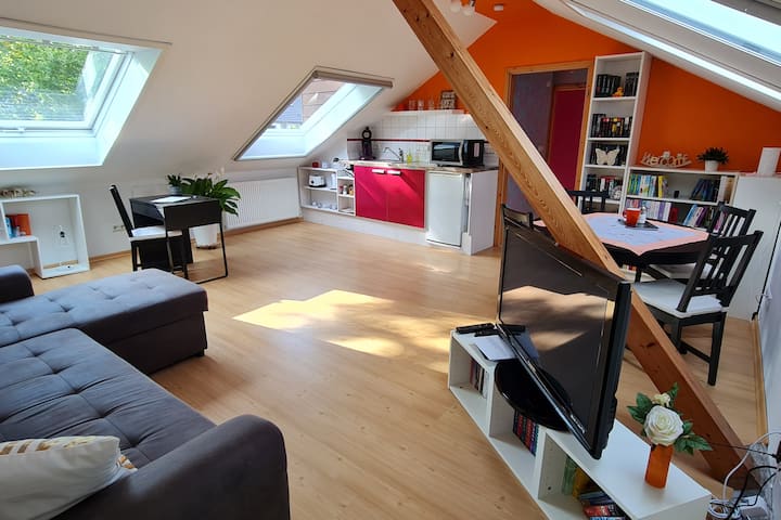 Ruhig Gelegene Dachgeschoßwohnung / 15 Min To Fair - Wesseling