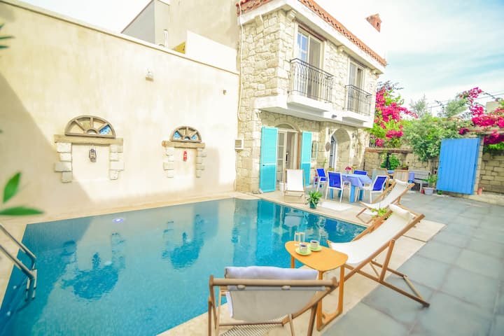 Asmalı Konak Otel Comfort Triple - Alaçatı