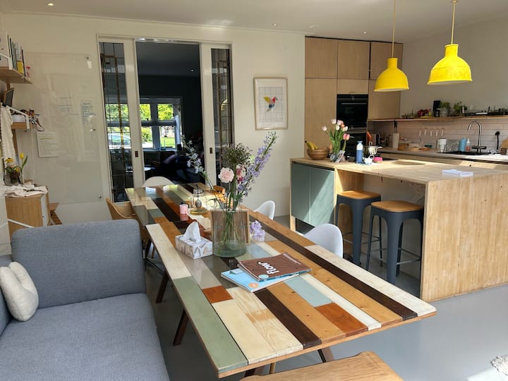 Fijne Jaren 30 Gezinswoning Met Oa 4 Slaapkamers. - Amersfoort