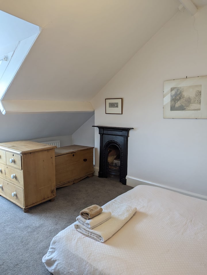 Home From Home In Darlington - The Attic. - Darlington