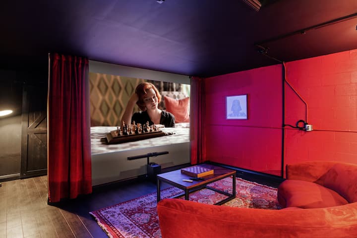 Huge 6 Brd W/ Heated Pool & Games (New) - North Las Vegas, NV