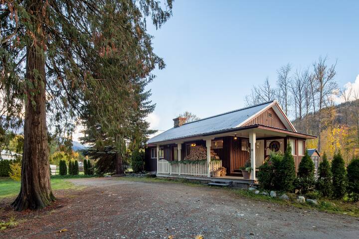 10 Best Cabins With Hot Tub Near Whistler, Canada - Updated | Trip101