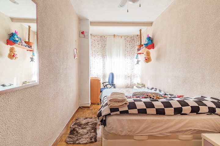 Habitación Doble Y Con Espacio Para Trabajar - Torrejón de Ardoz