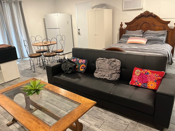 Modern/cozy Studio - The Hangar - Lancaster