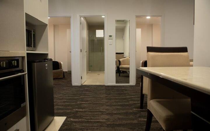 Exquisite Two Bedrooms Queen Street Apartment - Auckland