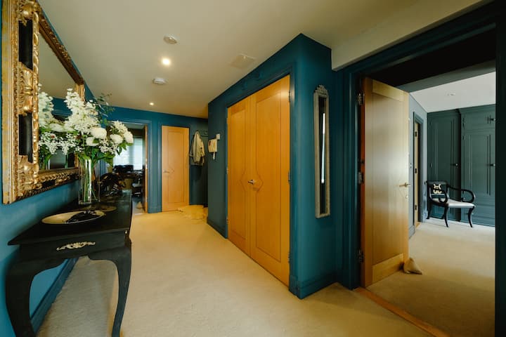 Luxury Harbour Side Apartment - Bristol