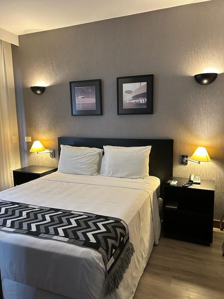 Bonaparte208, Wifi 100mbps, Tv-4k, Limpeza Diária - Brasília