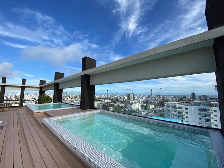Luxury Top Floor, Pool, Stunning City View/centric - Santo Domingo