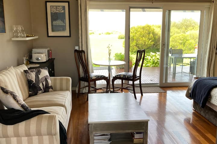 Killarney Beach Retreat - Guest Suite One - Koroit