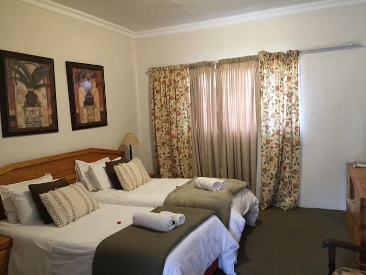 Ard Lui Bed & Breakfast. Home From Home - Bulwer
